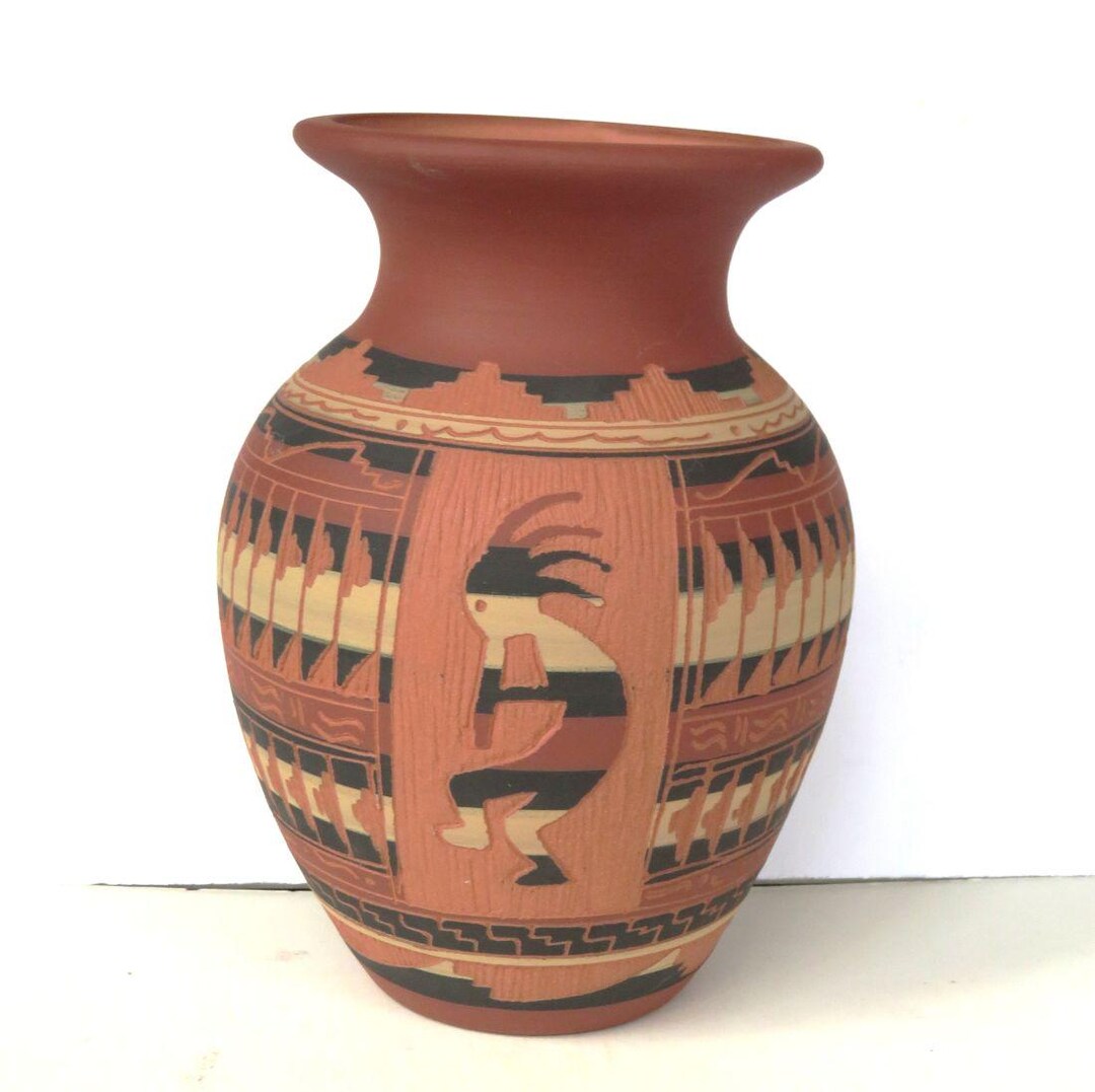 NAVAJO DINE ETCHED Pottery Vase,8" High,flute Priest,feathers,symbols ...