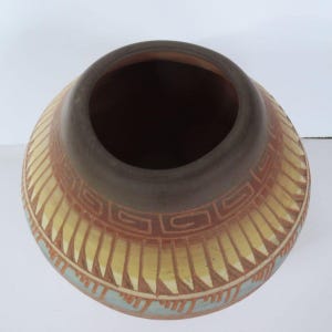NAVAJO DINE Pottery,handmade,hand Painted,4 1/2" High,incised Patterns ...