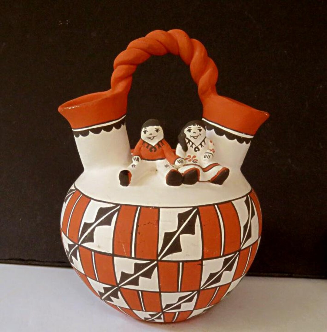 ACOMA WEDDING VASE Mae Shields,pottery,vintage,storyteller Man and ...