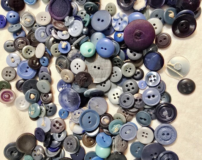Blue, Vintage Buttons of Varying Size and Materials - Etsy