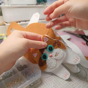 Cute Moving Cat Head, Gift for Pets,unique Design, Handmade, Custom ...