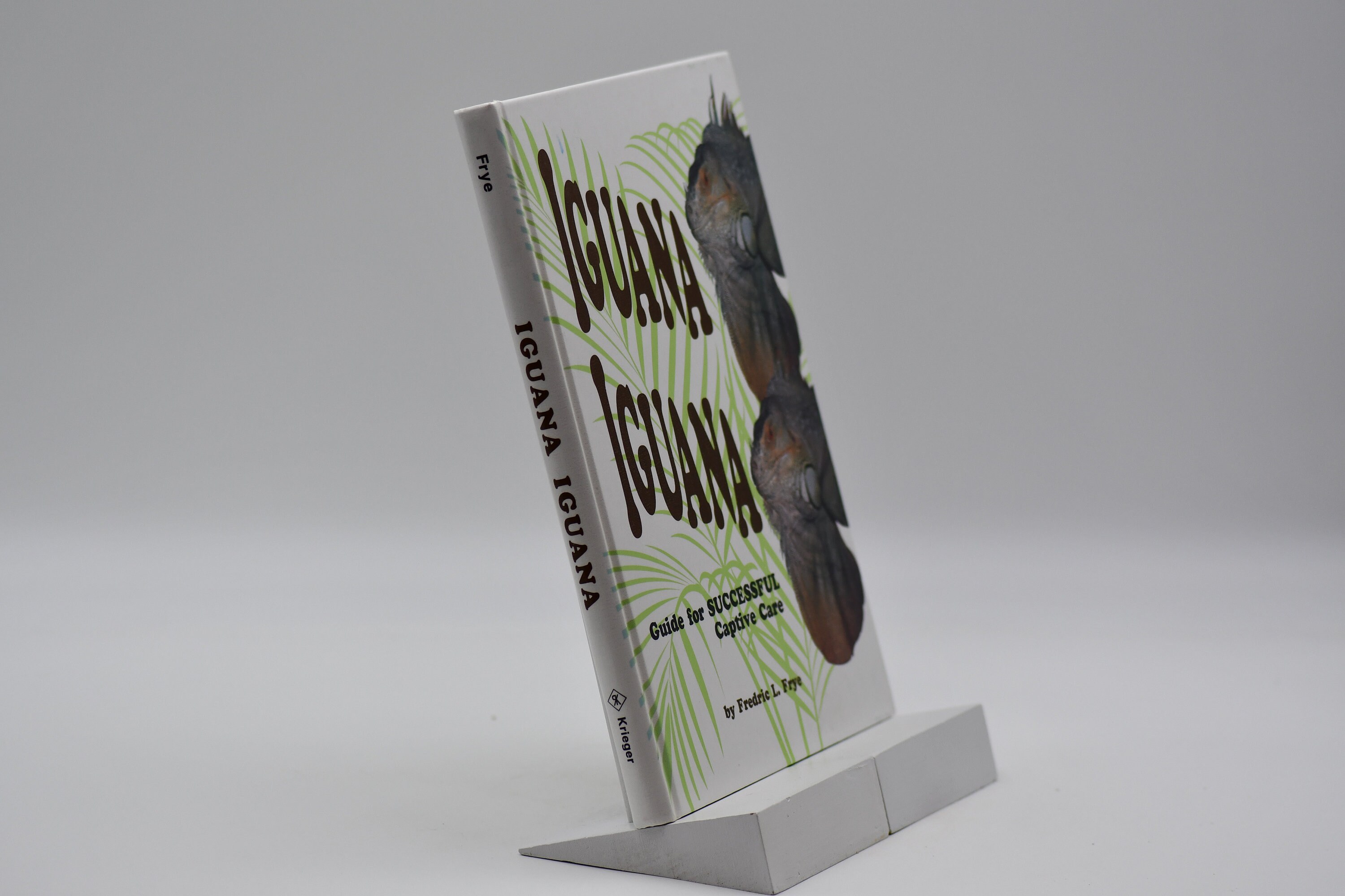 Iguana Care Guide: 1995 Vintage Book by Fredric L. Frye - Etsy