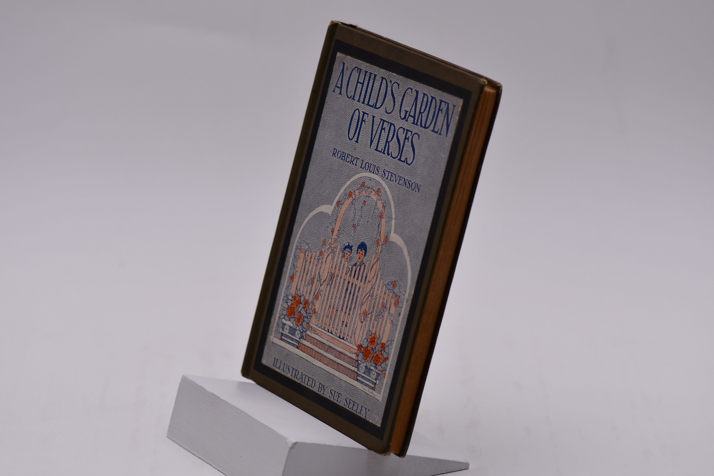 A Child's Garden of Verses by Robert Louis Stevenson, Illustration by ...