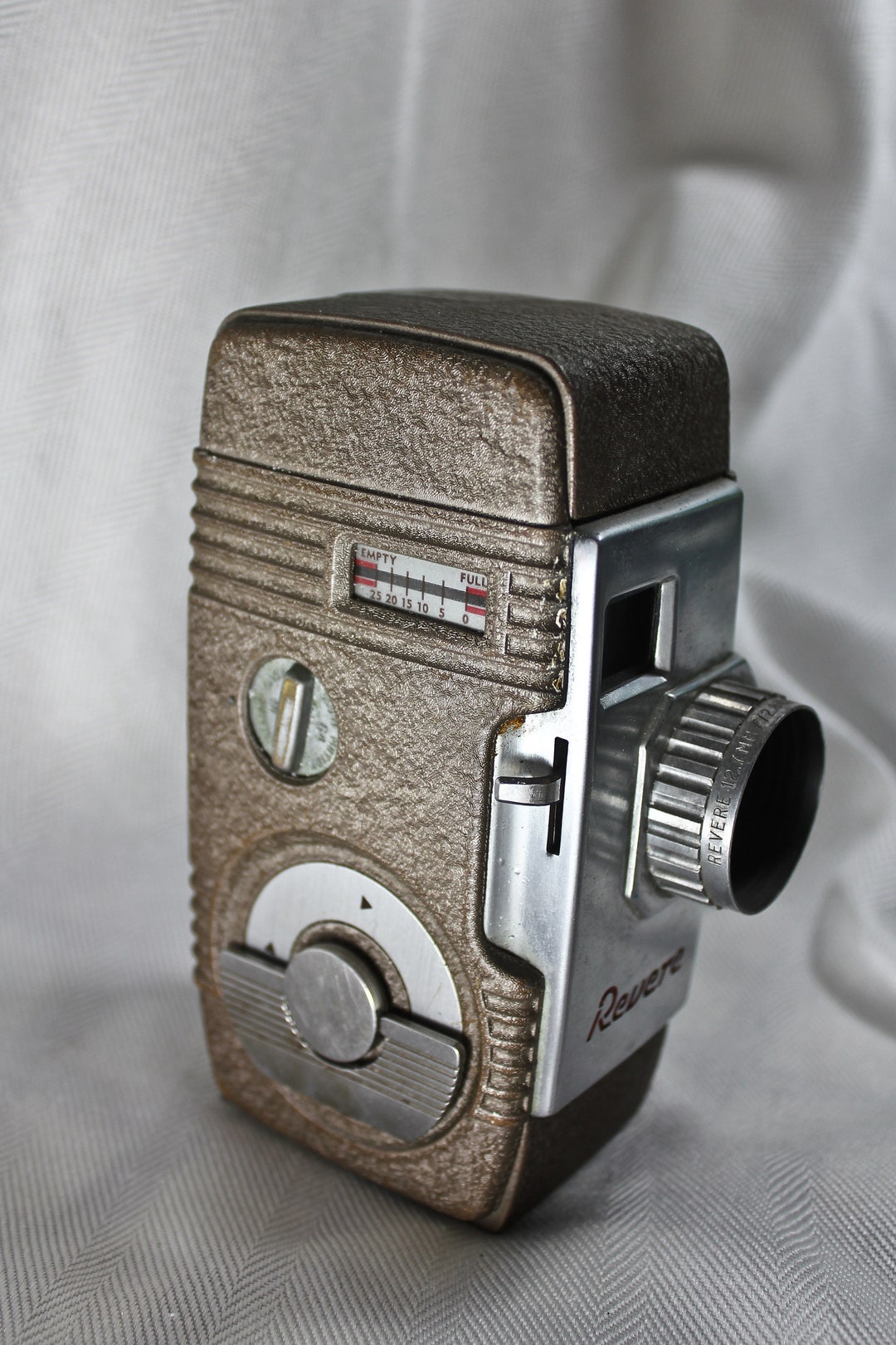 Revere Model Fifty, Circa 1960s, Vintage Revere Camera From the 1960s ...