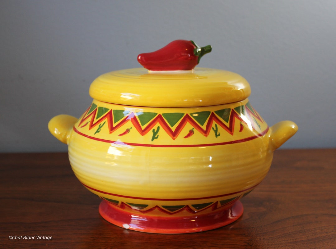 Vintage Oneida Kitchen La Fiesta! Covered Casserole Dish, Yellow Red ...