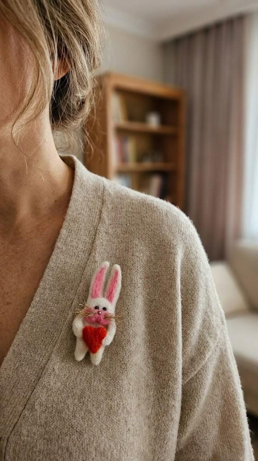 Bunny Felt Brooch Pin, Wool Rabbit Brooch, Woolen Animal Broach - Etsy