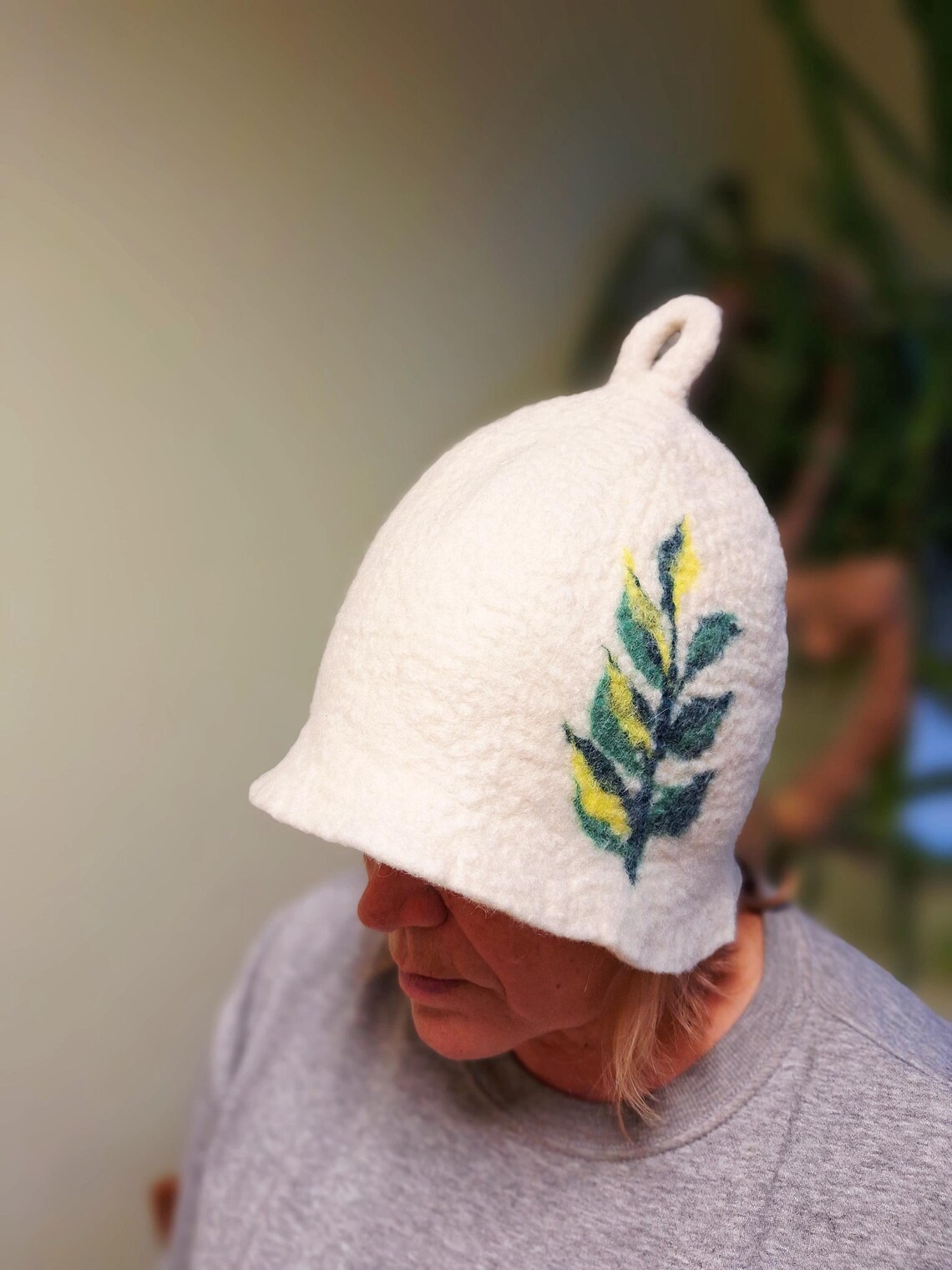 Handmade Felt Sauna Hat, Natural Wool Bathhouse Cap With Leaf Design ...