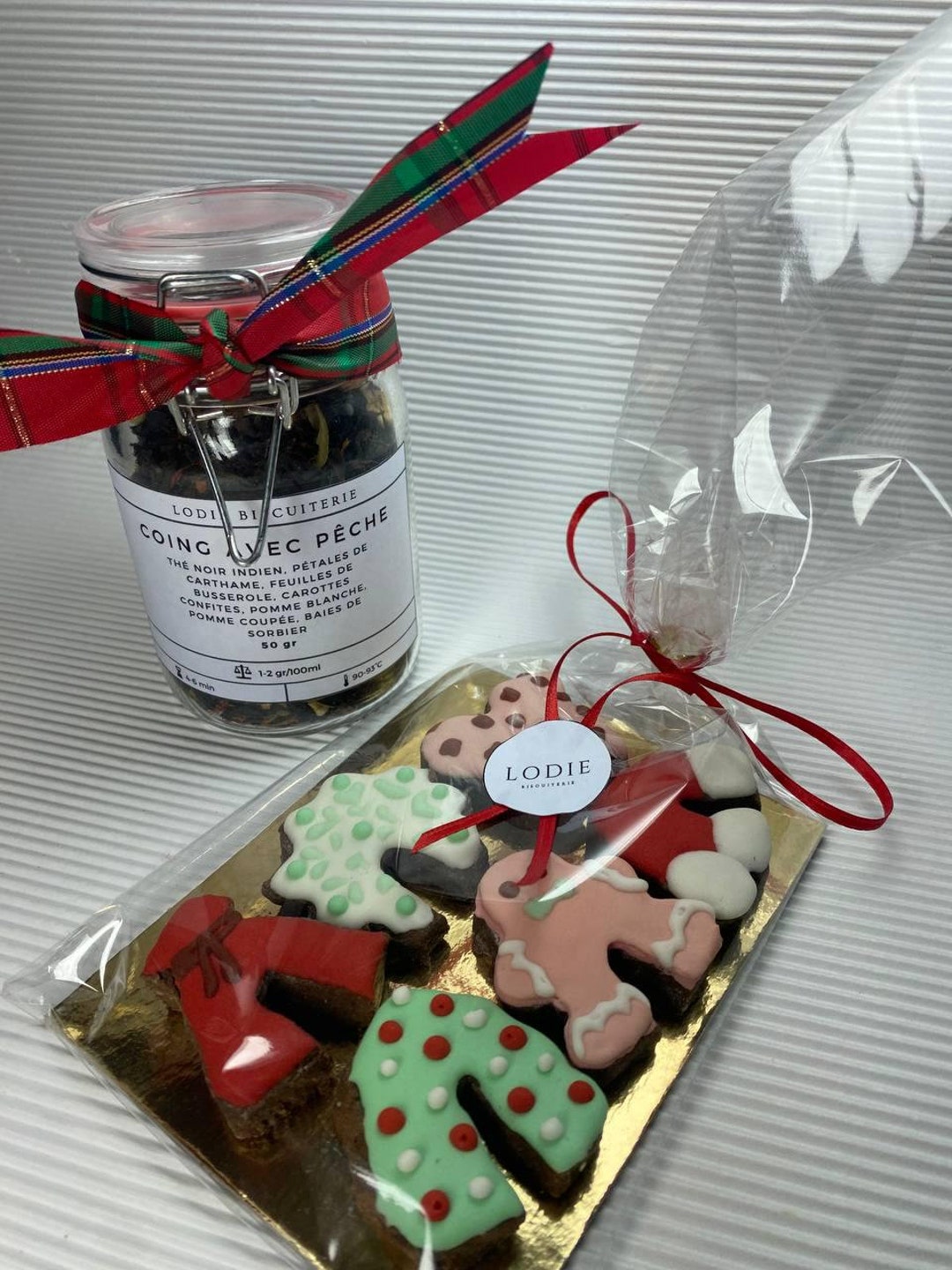 Idée de cadeau de Noël : Thé Parfumé + Assortiment de Biscuits Glacés ...