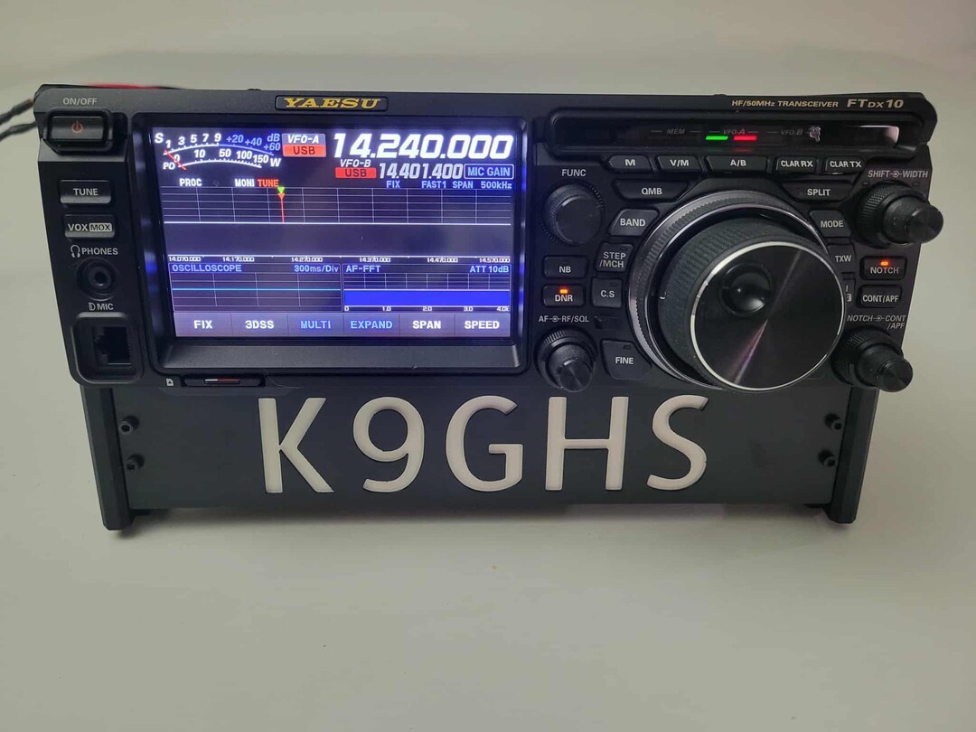 Yaesu FTDX 10 Custom Desktop Mount + Personalized Callsign Plate - Etsy