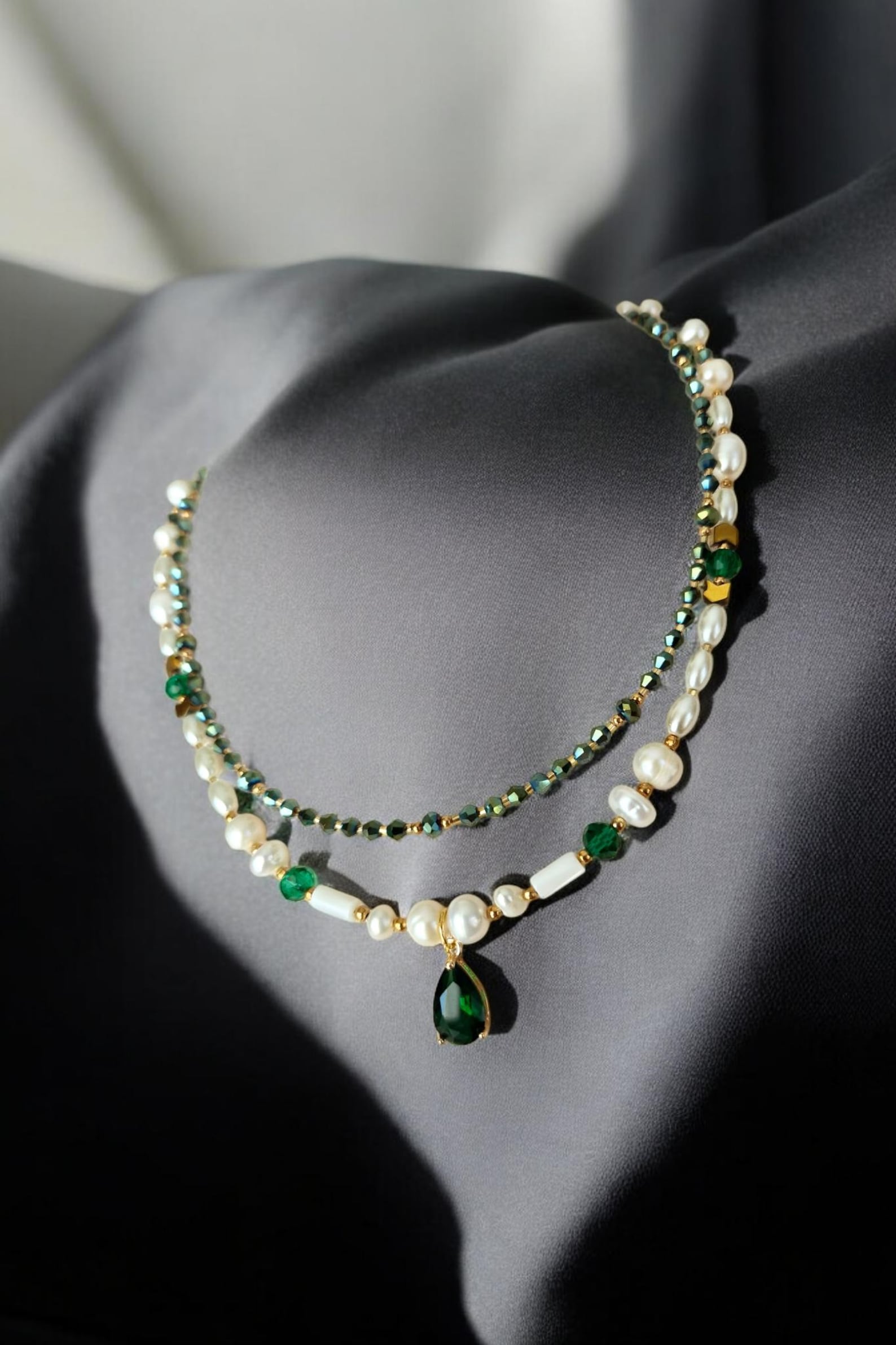 Emerald & Pearl Necklace Set: Gold-toned Freshwater Pearl Choker - Etsy