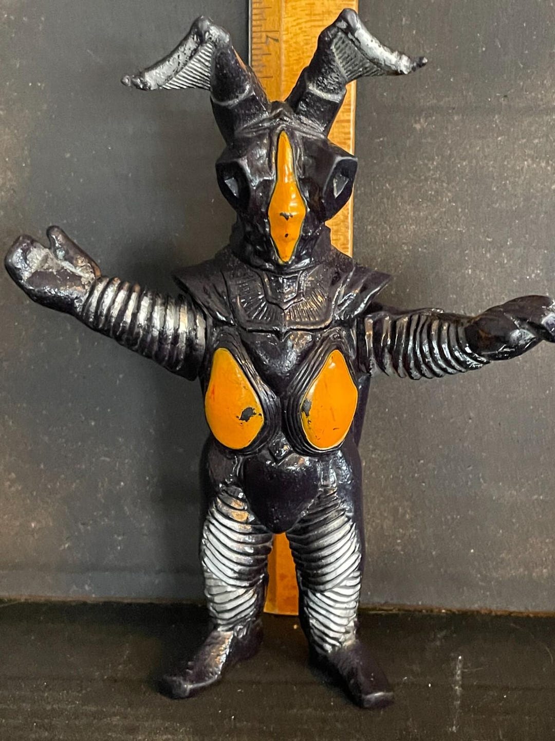 Zetton Ultraman Kaiju 1983 Orange Version 6 Inch Action Figure Bandai ...