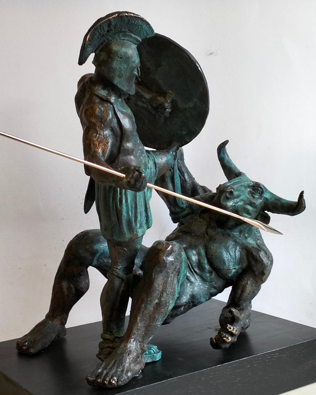 TESEO Y EL MINOTAURO. Escultura en bronce a la cera perdida. - Etsy España