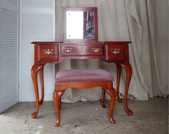 Queen Anne Vanity - Etsy