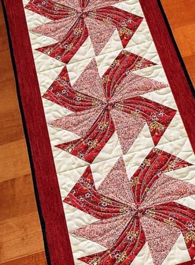 Peppermint Swirl Quilt Pattern: Printed Fabric Requirements, 16” X 40 ...