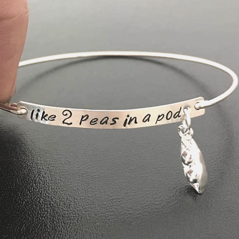 2 Peas in a Pod - Etsy