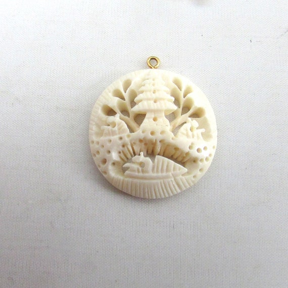 vintage carved bone chinese - Gem