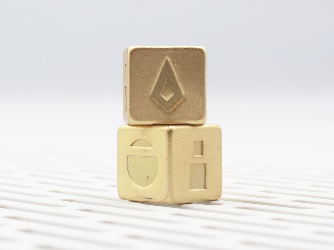 X2 Sabacc Dice - Metal Gold & Silver // Sabacc Game Piece // Star Wars ...