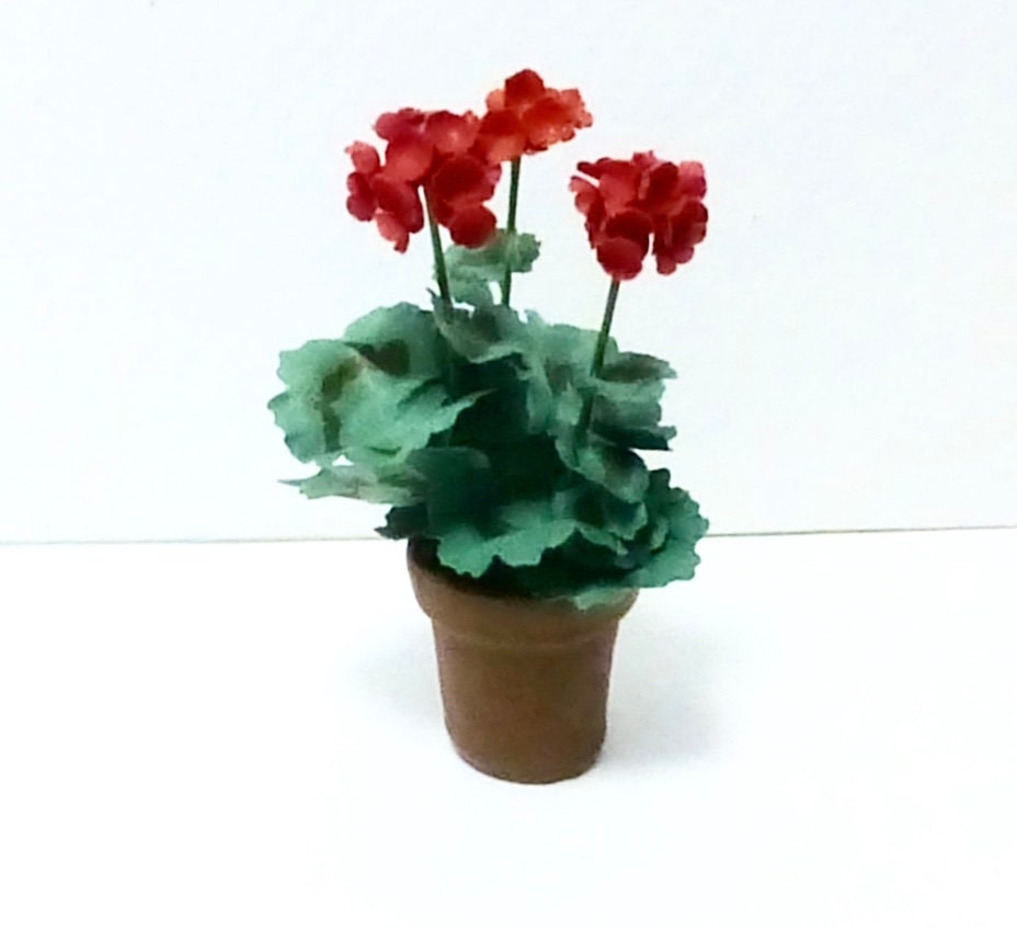 KIT 12 Geraniums, Red/pink, Paper, Miniature Flower, Dolls House Garden ...