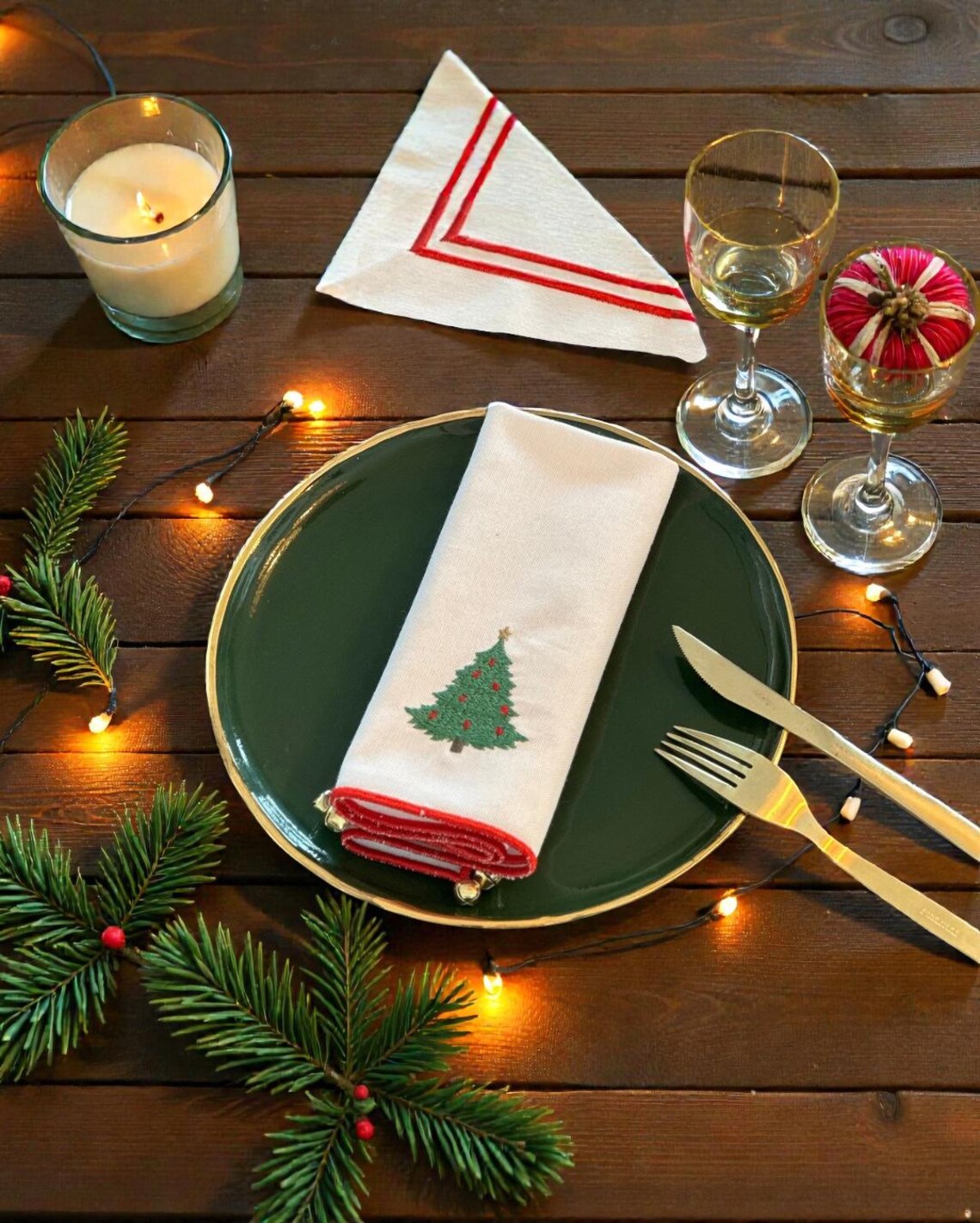 Embroidered Christmas Table Linens • Bell Decor, Holiday Placemats ...