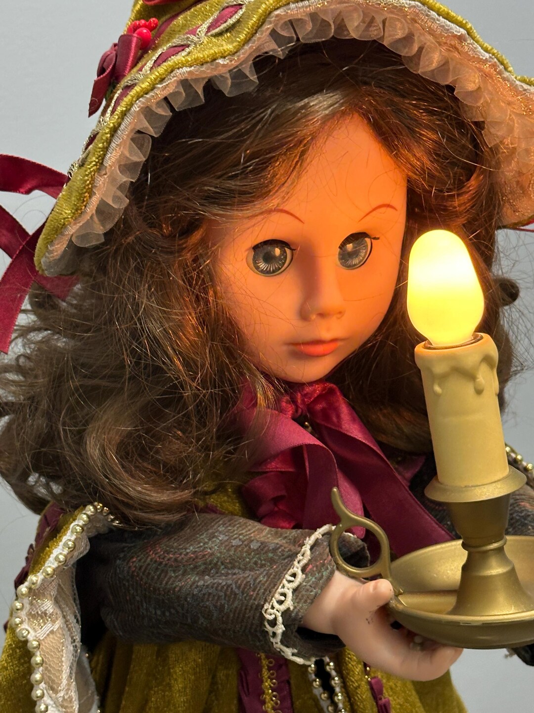 Vintage Victorian Magical Animated and Illuminated "lighted™ Faces ...