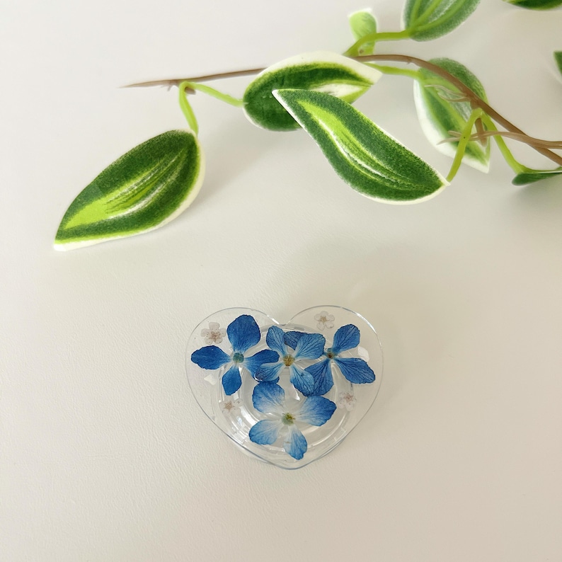 Pressed Flower Magsafe Phone & Kindle Grip | Personalised Floral Stand ...