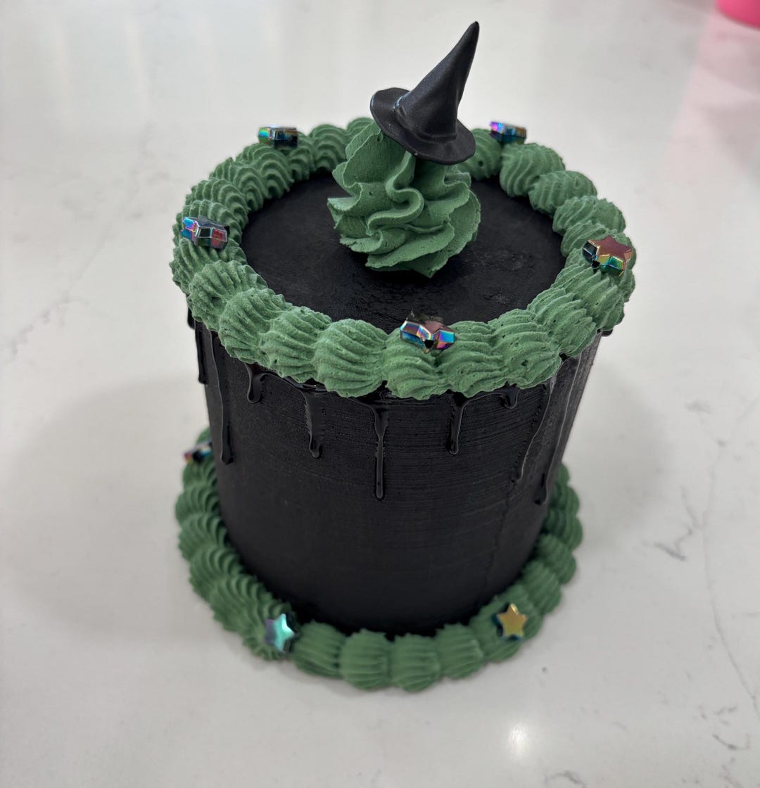 Elphaba Cake | Fake Wicked Cake | Wizard of Oz | Wicked Witch Cake ...