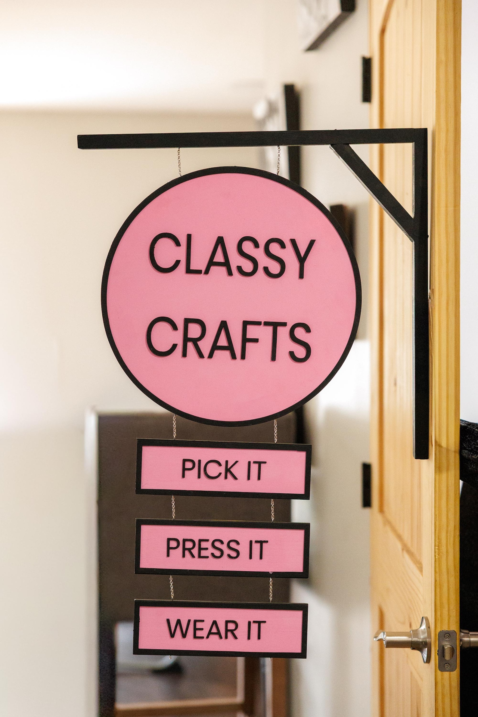 Custom Vendor Booth Sign, Hanging Business Logo, Market Display - Etsy