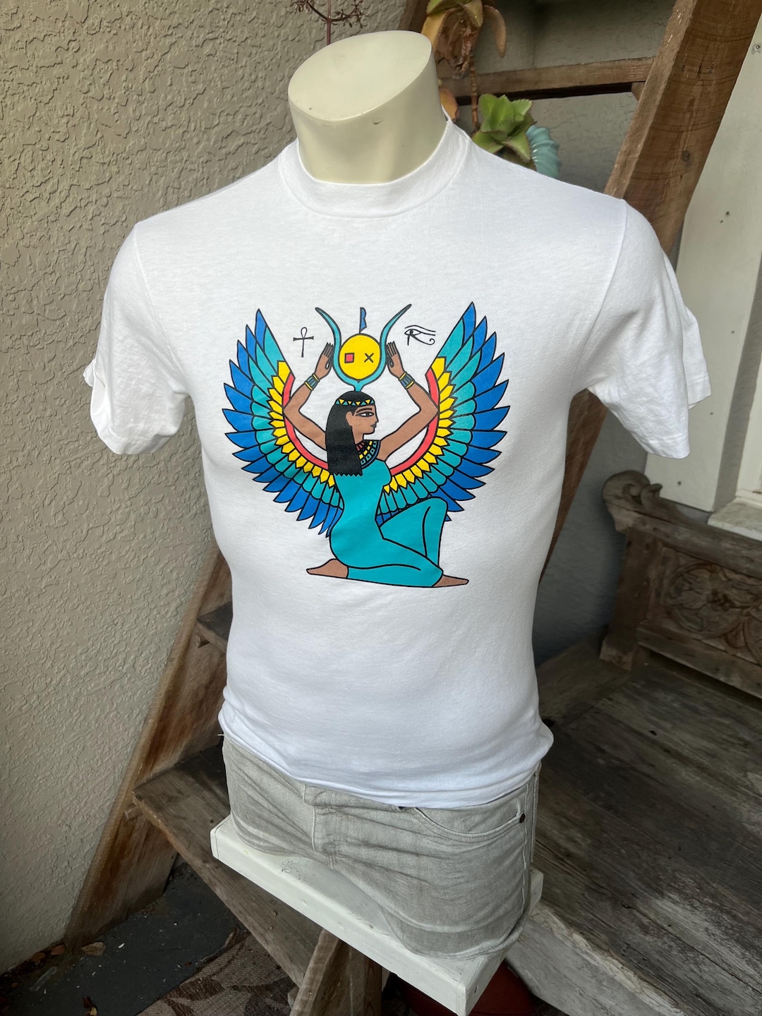 Egyptian Goddess Isis 1980s Hanes Combed Cotton Vintage T-shirt - White ...