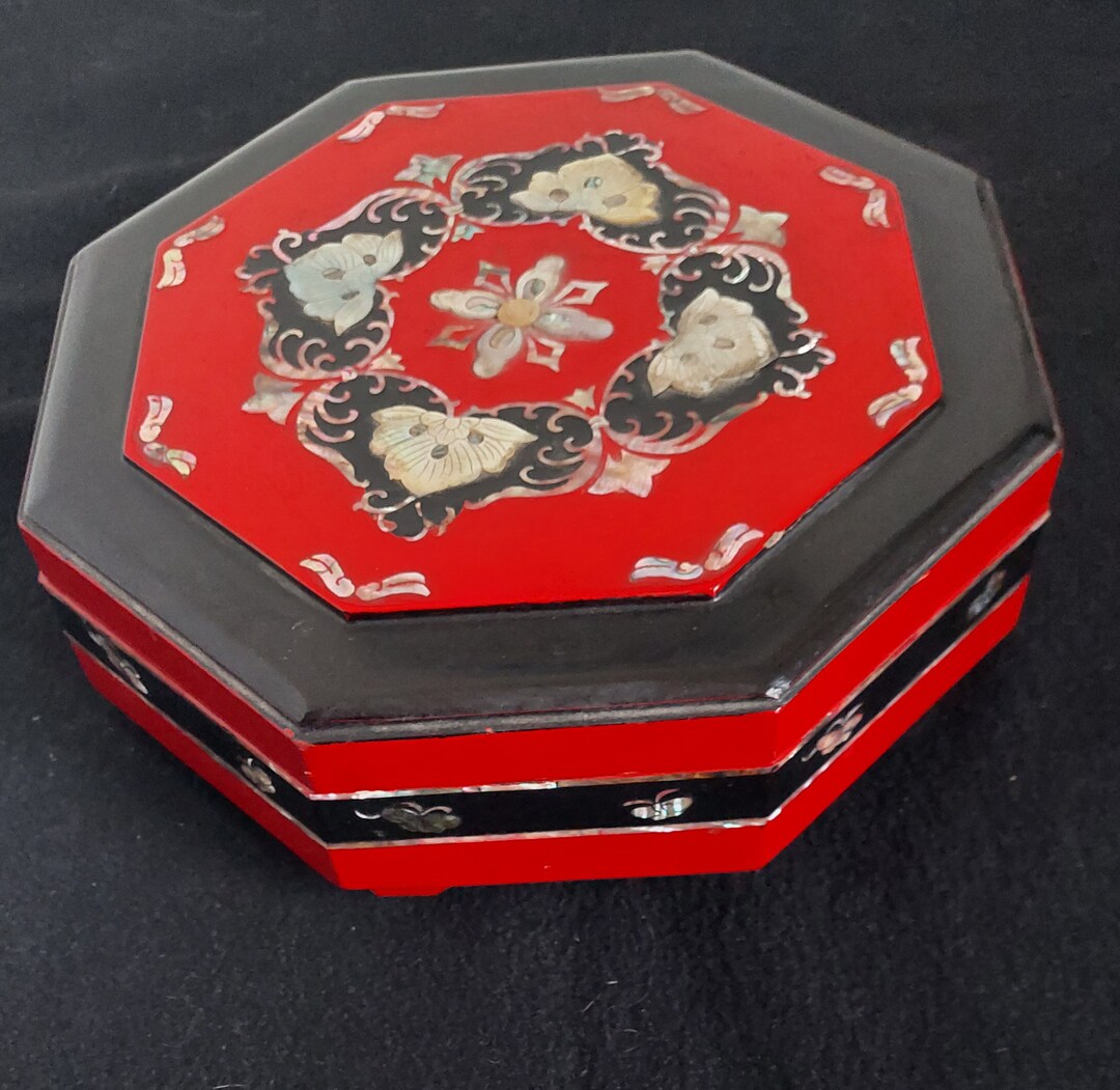 Lacquer Large Red and Black Octagonal Vintage Box With Removable Inner ...