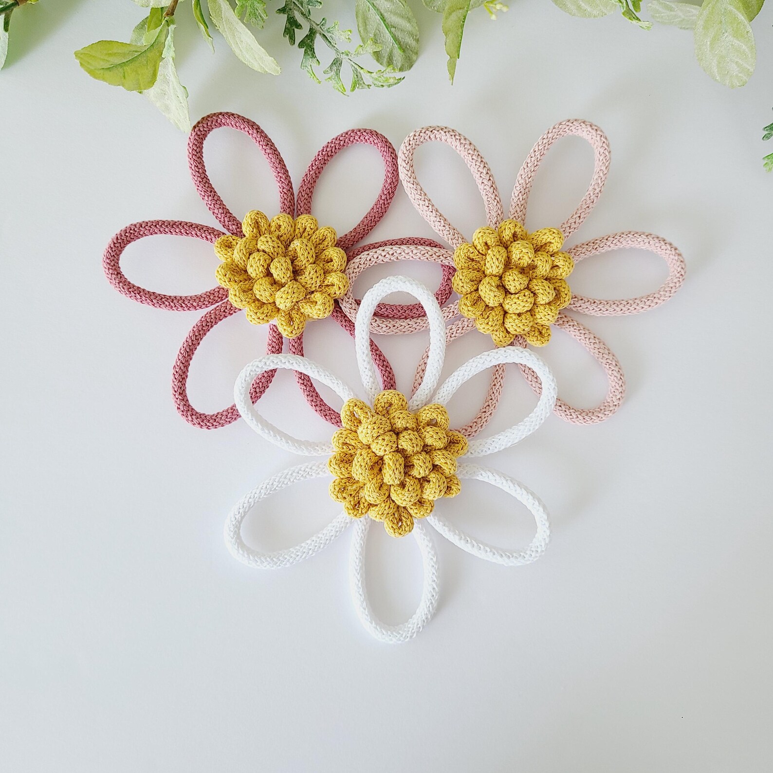 Wire Daisy Flower With Petals in Custom Colors- Nursery, Playroom or ...