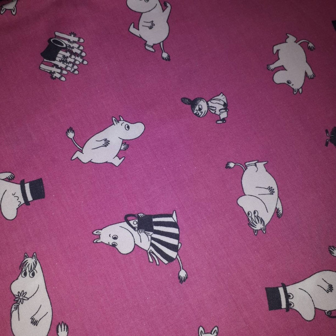 Vintage Moomin Dark Pink Background, Small Characters Tillukka - Etsy