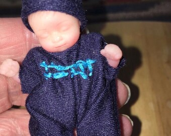 Zuru My Mini Baby Series 2 - Blue Round Crib Set - Mini Silicone Baby ...