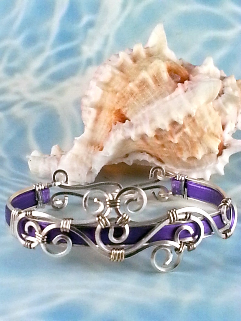 Scrolling Around Wire Wrap Bracelet - Etsy