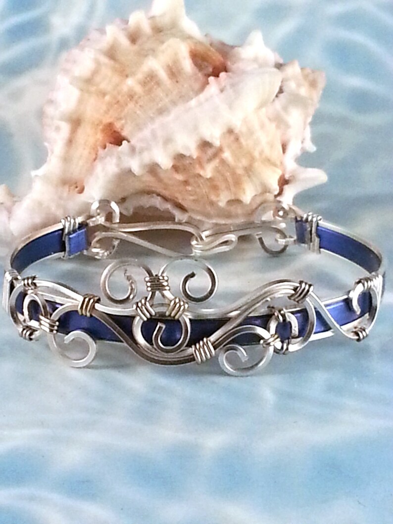Scrolling Around Wire Wrap Bracelet - Etsy