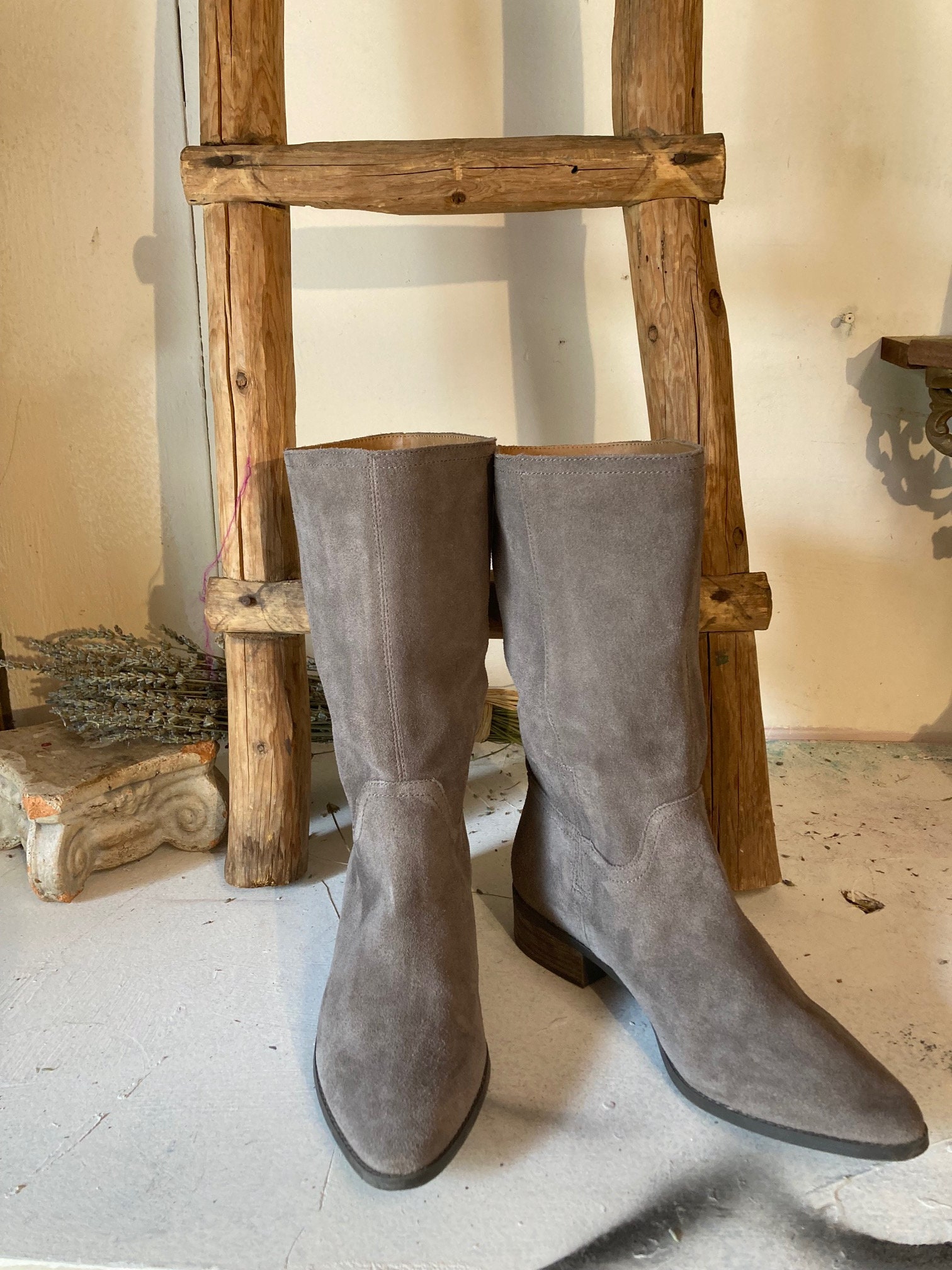 RARE Vintage Chic LUCKY BRAND Dove Grey Suede Boots Mid-calf Excellent ...