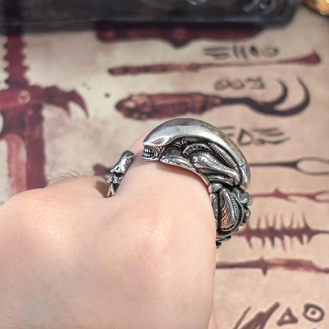 Alien Xenomorph Ring: Handmade Sterling Silver Gothic Sci-fi Jewelry - Etsy