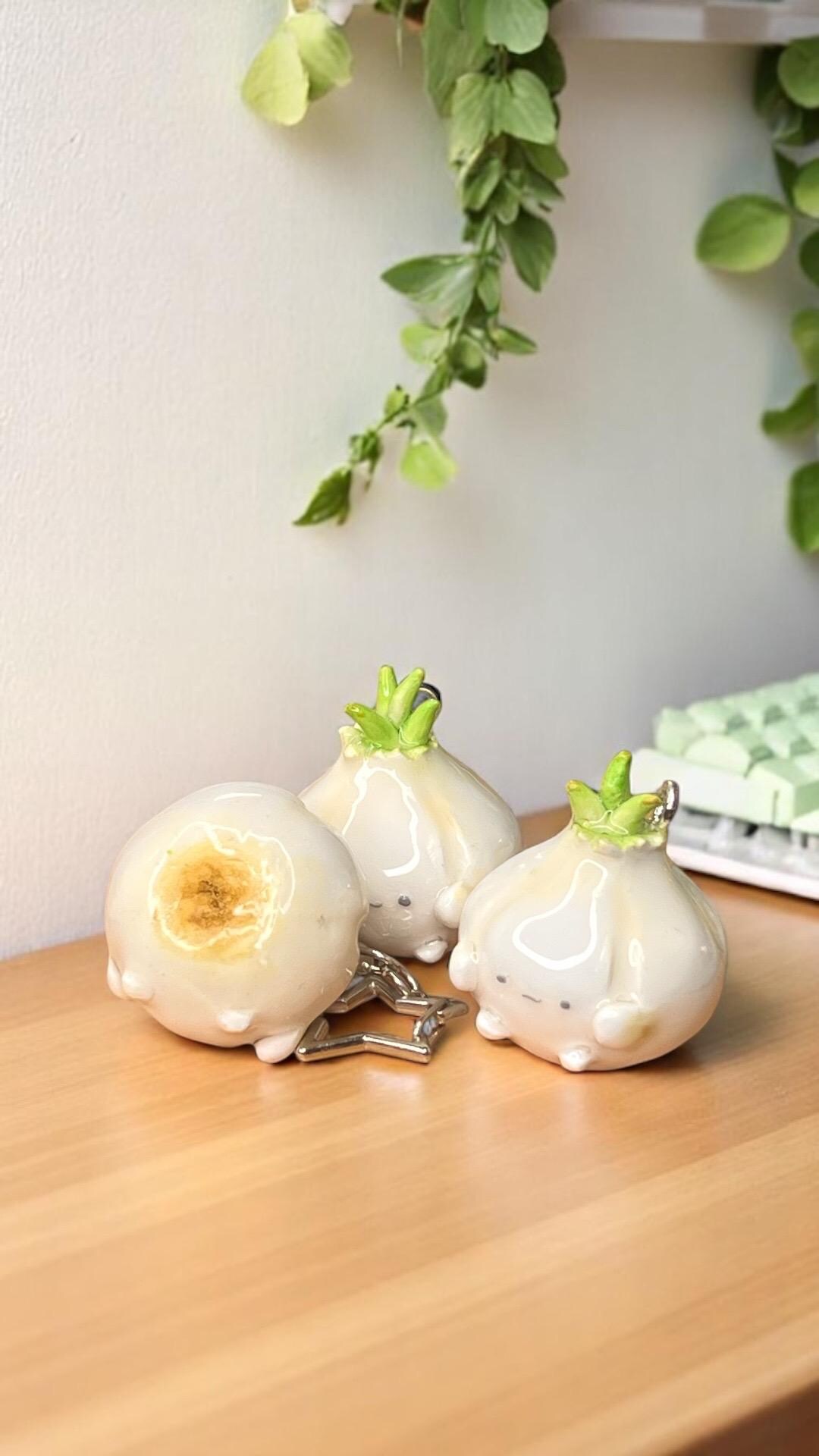 Polymerclay Veggi Garlic Figurine + Keychain + Desk Friend - Etsy
