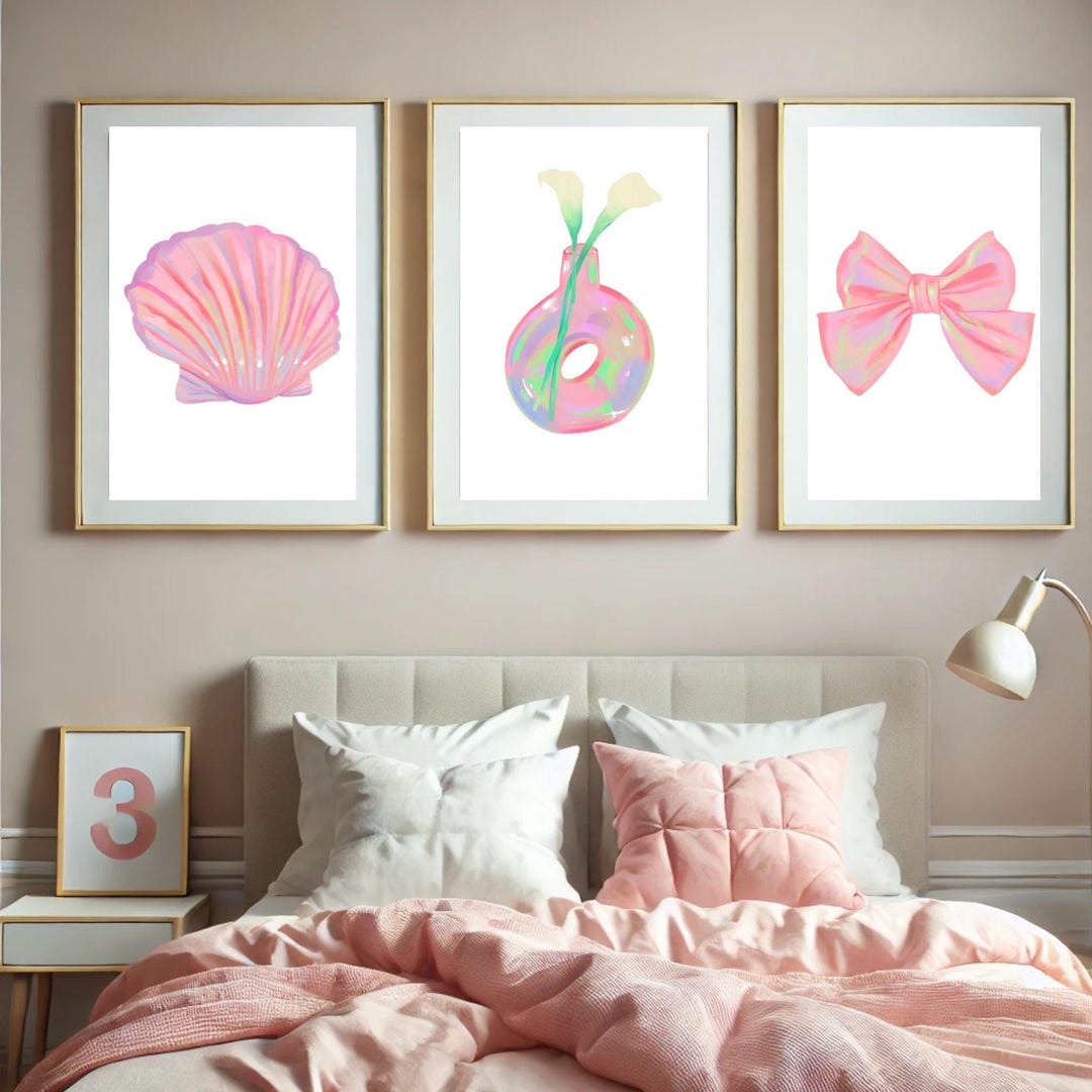 Aesthetic Pink Wall Art Set of 3, Clam Shell Vase Bow Holographic ...