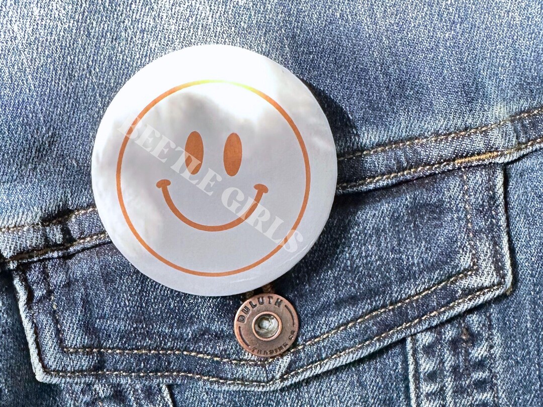 Retro Smiley Face 2.25" Button - Fun Vintage Aesthetic Pinback Pin Vibe ...