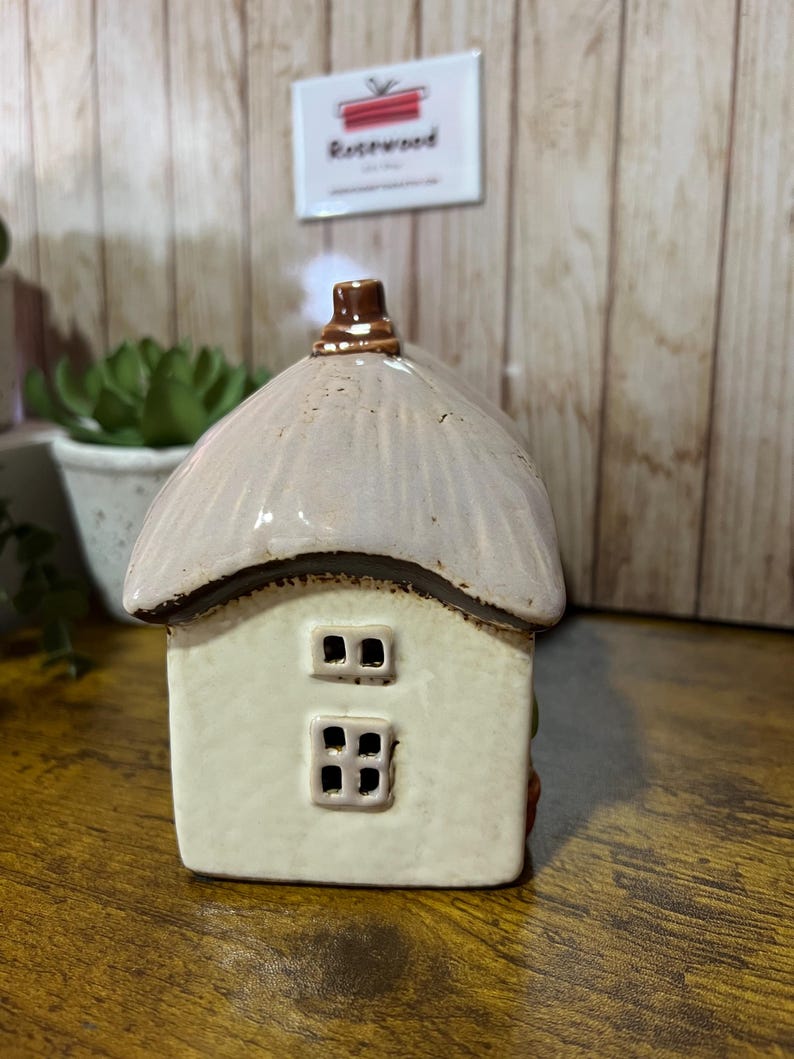 Tea Light Holder, Red Lion Pub Themed Ceramic With Plants Out Front - Etsy