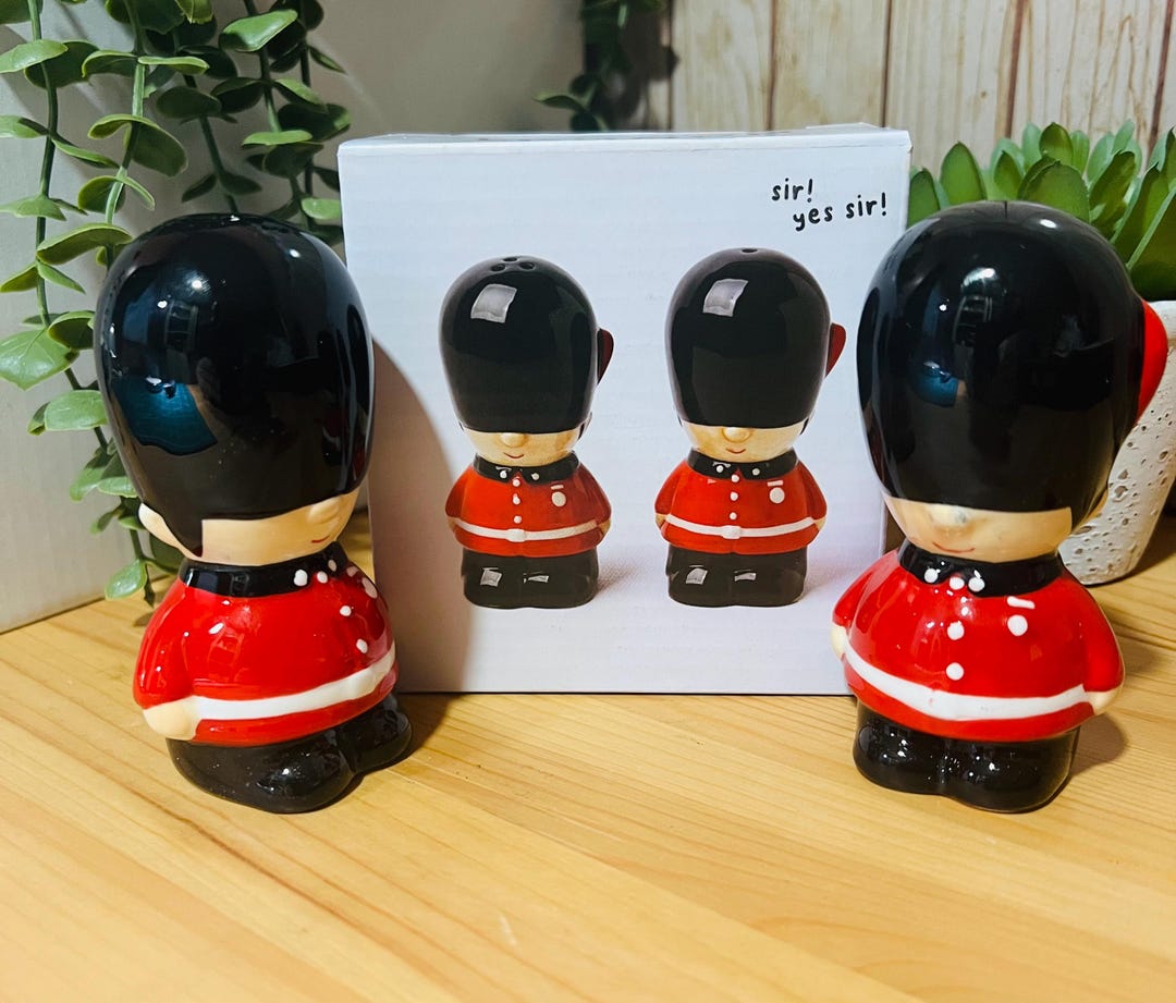 Sir Yes Sir London Beef Eater Salt & Pepper Shakers - Etsy