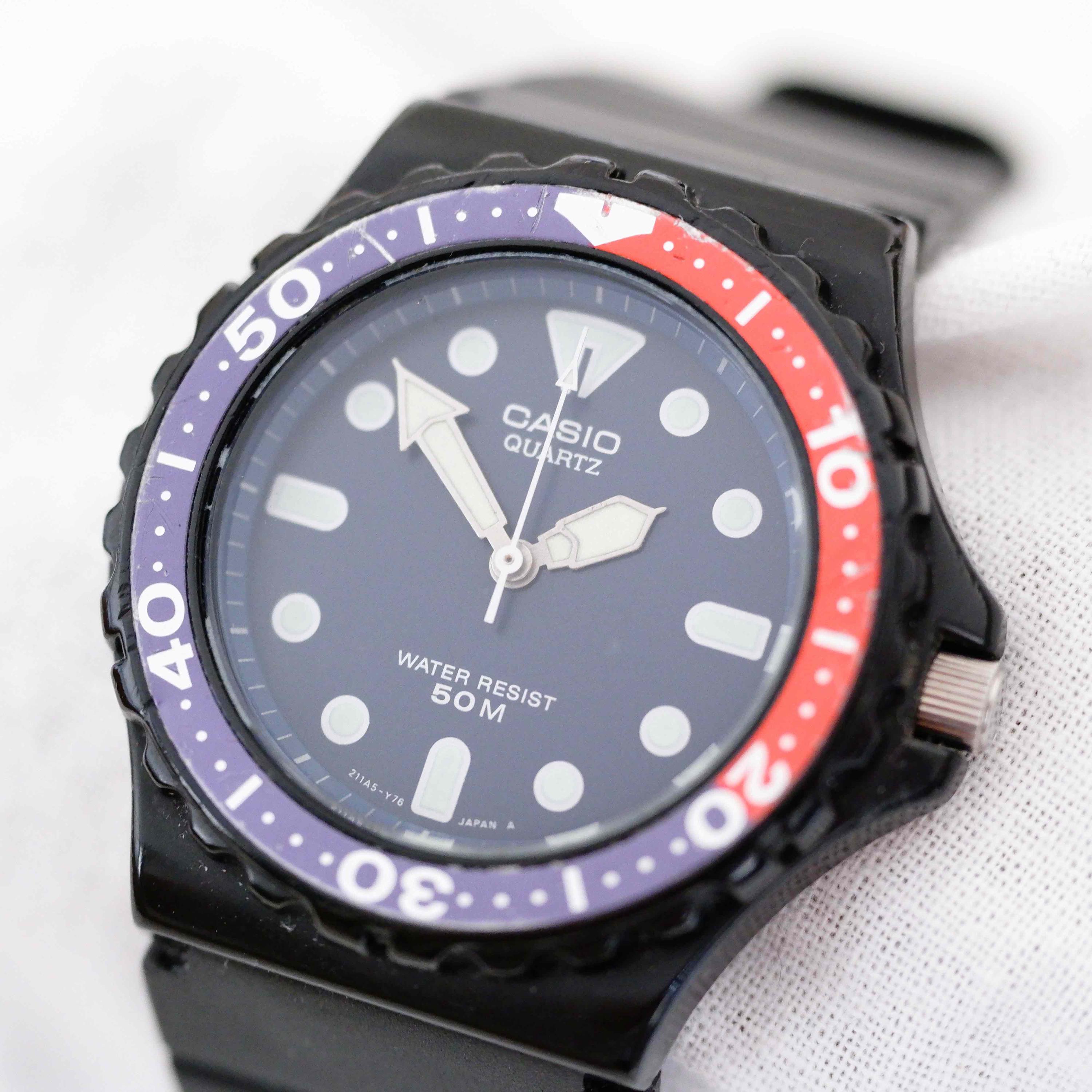 Casio Pepsi Vintage Watch - 90s Diver With Blue and Red Dial - Etsy