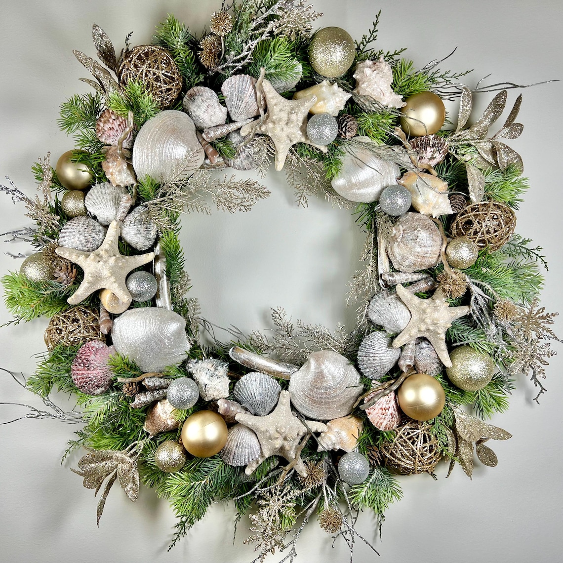 Christmas Seashell Wreath. Handpicked and Decorated All Natural ...