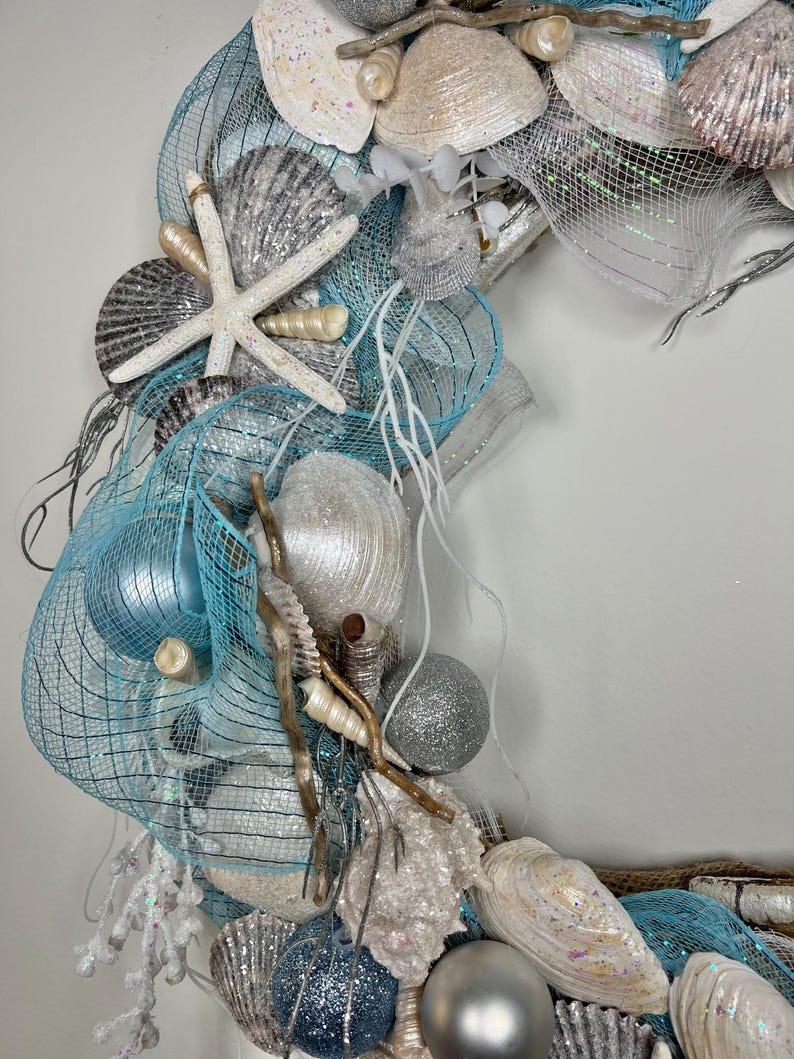 22-inch All Natural Seashell and Starfish Handcrafted Christmas Wreath ...