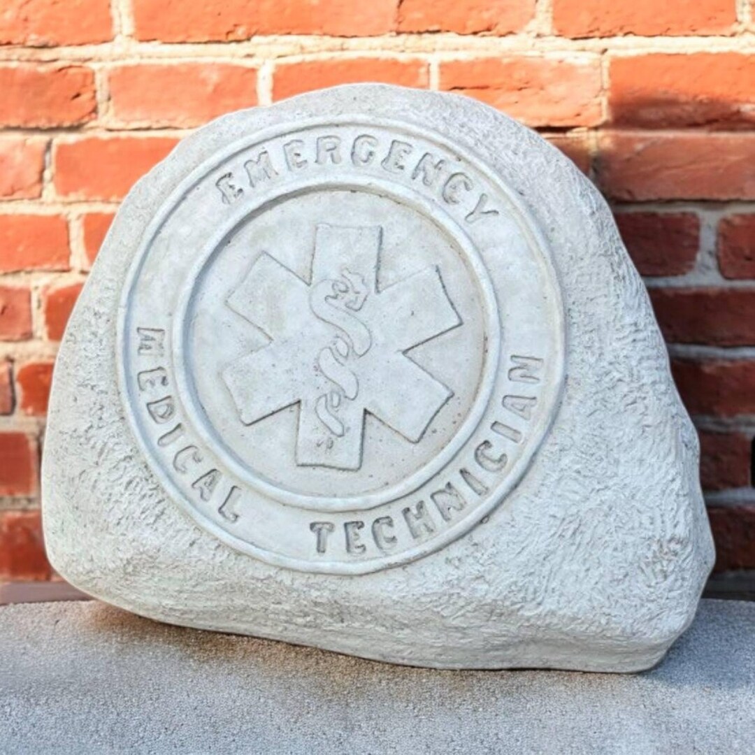 8" Emergency Rock Statue, Cement Medical Ornament, Yard Paramedic Decor ...