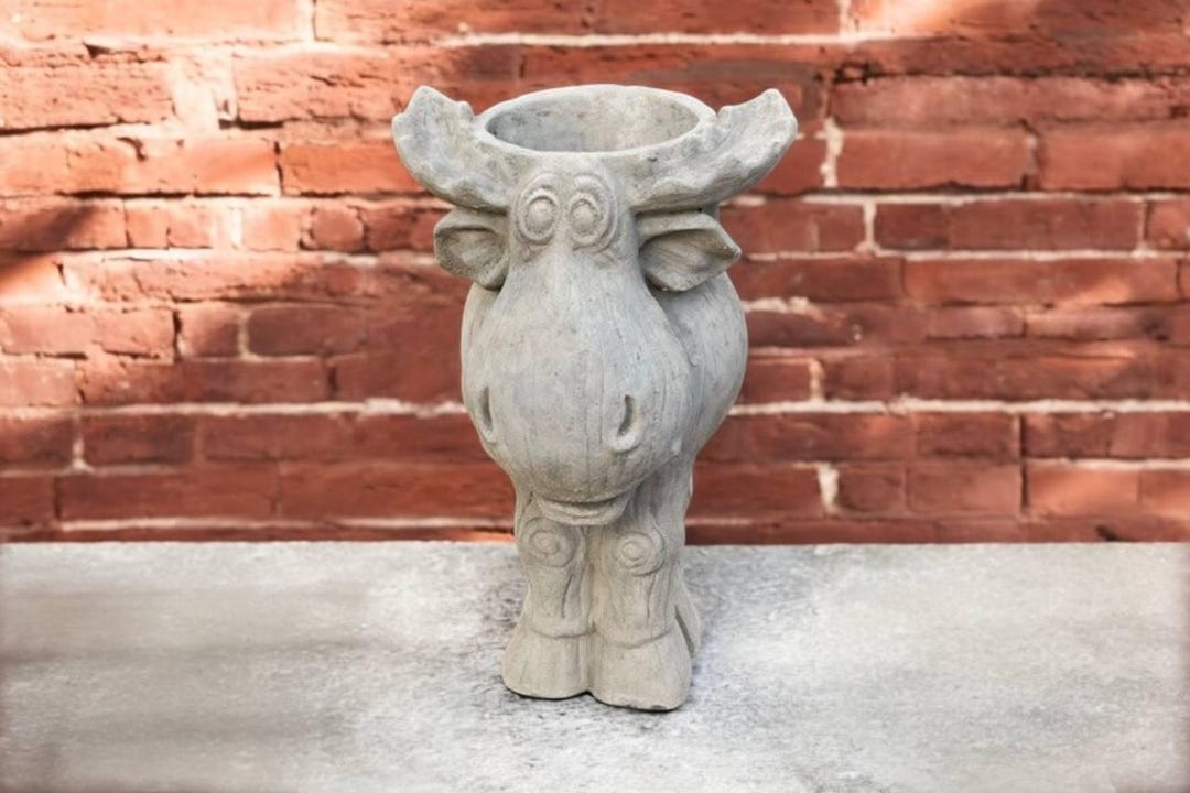 17" Moose Concrete Plant Pot, Outdoor Animal Planter, Garden Stone ...