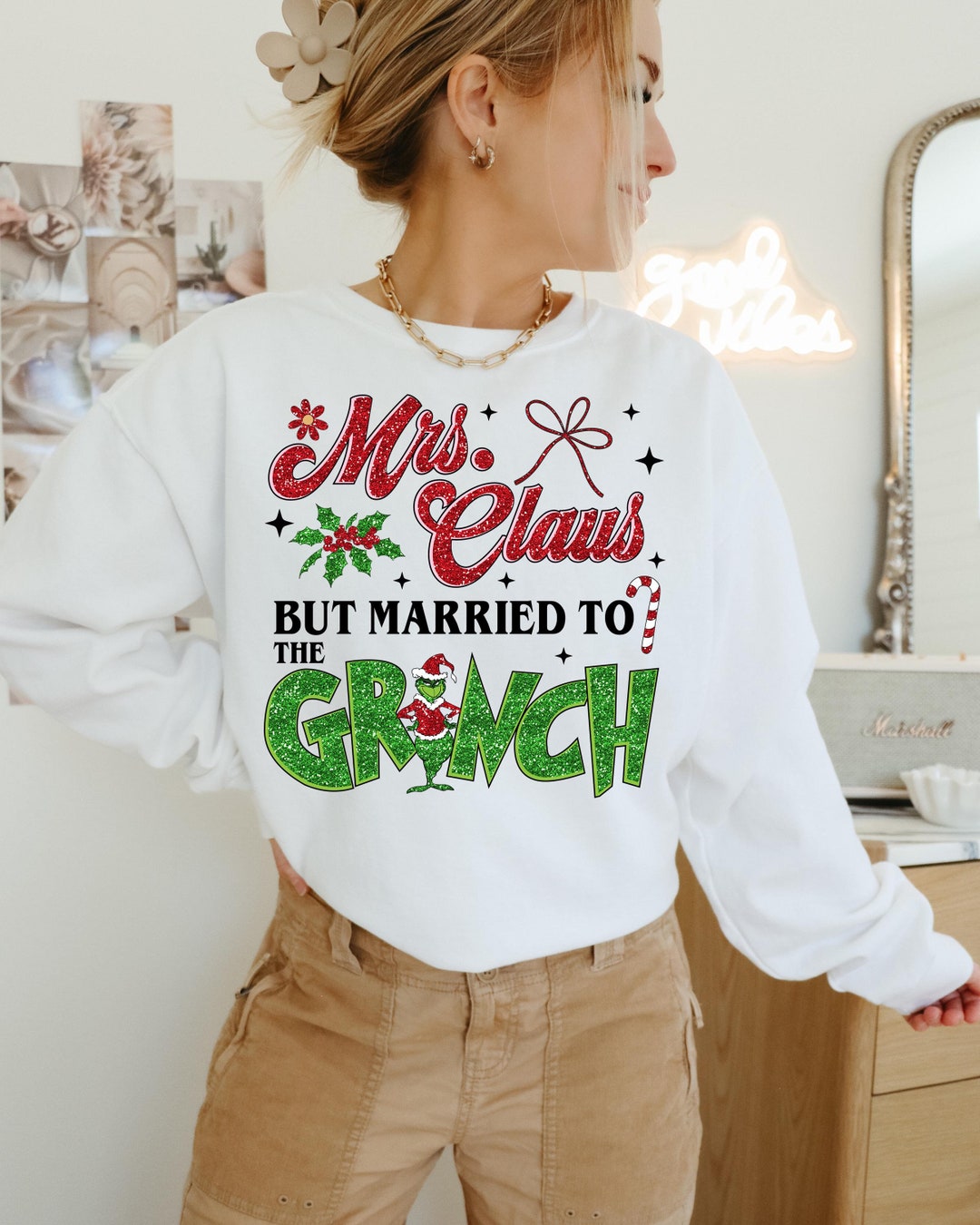 Mrs. Claus but Married to the Grnich PNG Married Christmas Png Grnich ...