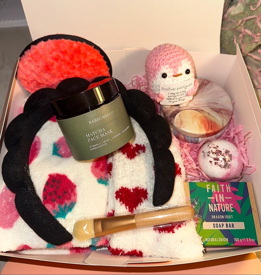 Pamper Gift Box, for Her, Spa Kit, Hamper, Treat, Mothers Day ...
