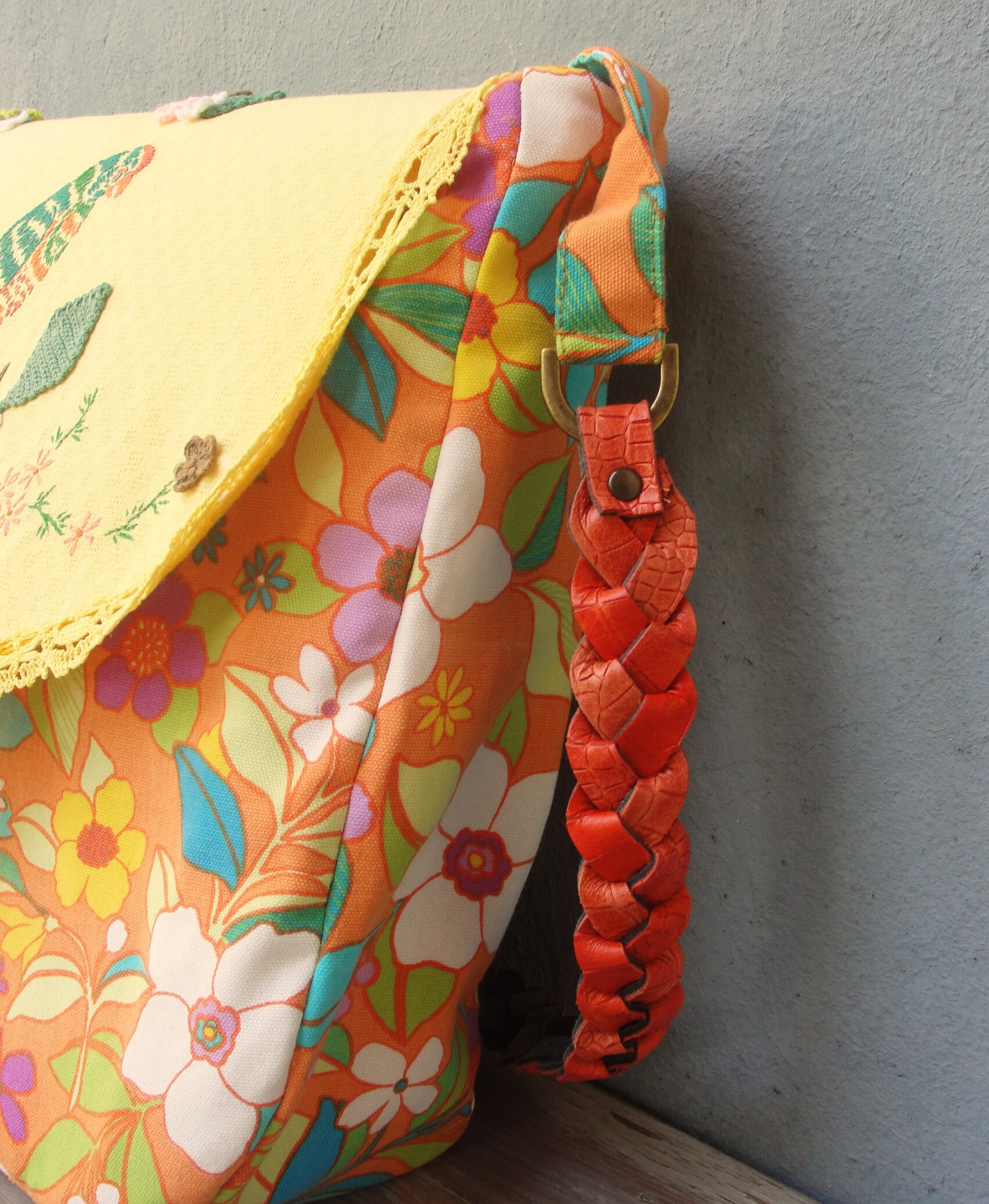 Embroidered Bird Messenger Laptop MacBook Bag Sleeve With Vintage ...