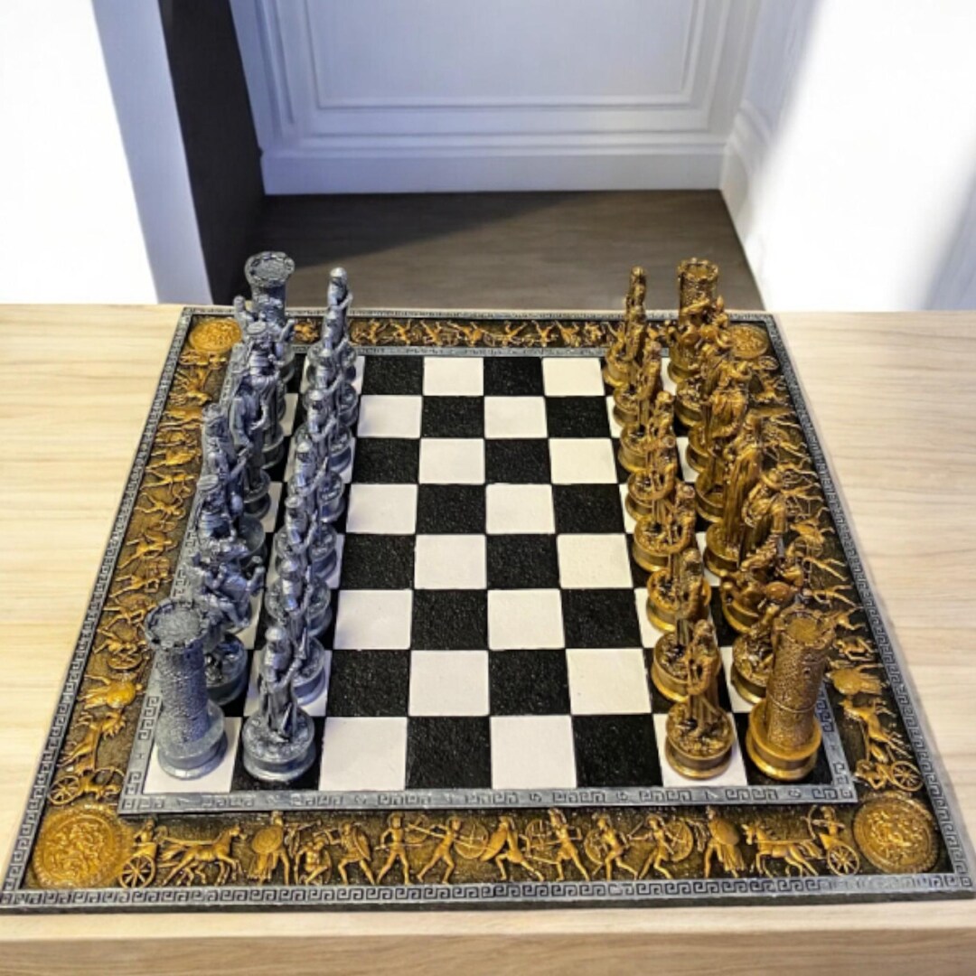 Decorative 3-piece Chess Set - King, Queen, Knight Figurines & Battle ...